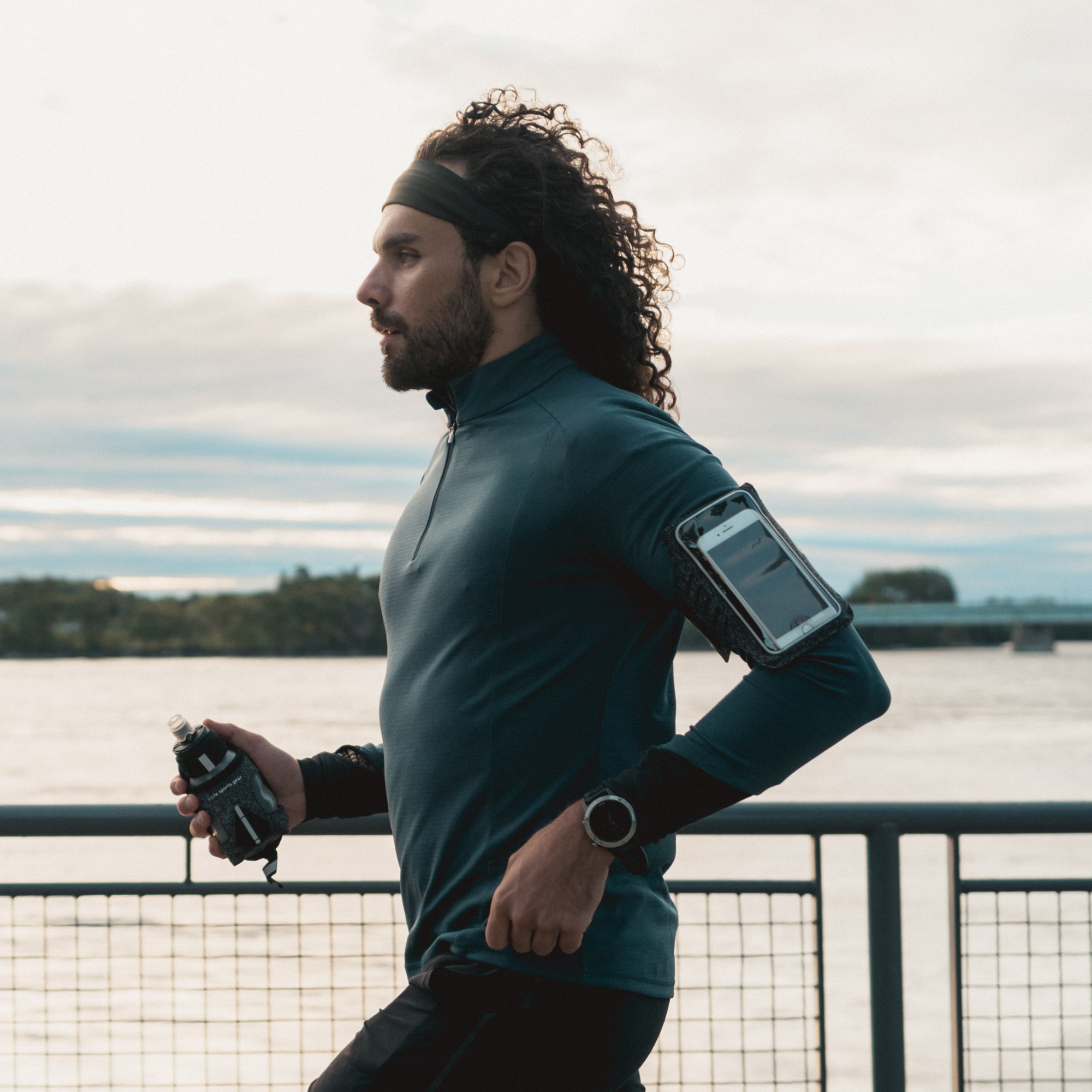 Armbands for Running – Secure & Comfortable | Life Sports Gear